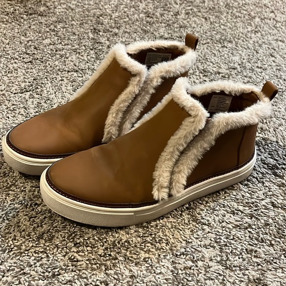 Toms | Shoes | Toms Bryce Sneaker | Poshmark
